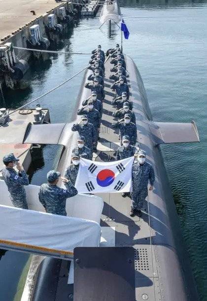 우리바다의 수호신 SS-078 유관순함 | 에펨코리아