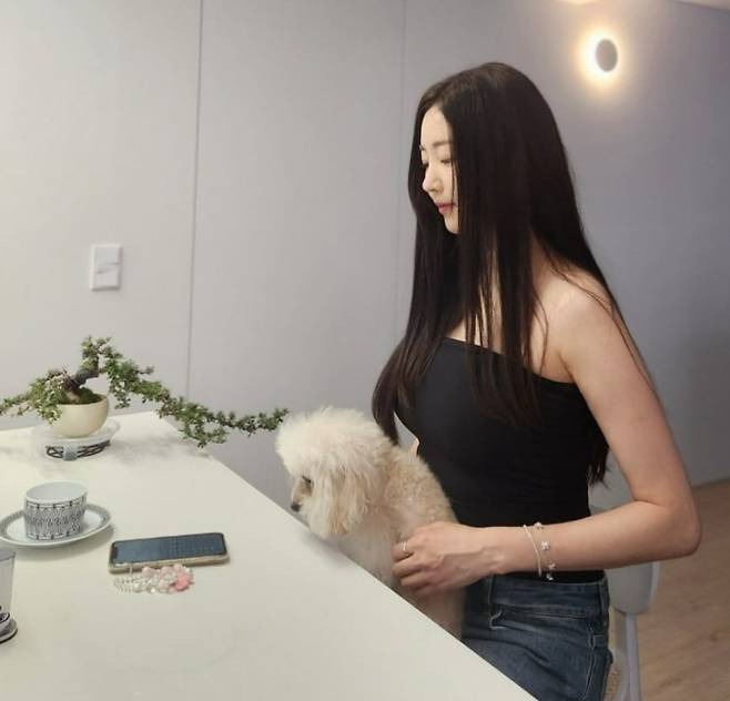 46세 맞아!?키 173cm에 너무 예뻐 아무도 40대라고 믿지 않는 여배우 | 어썸클