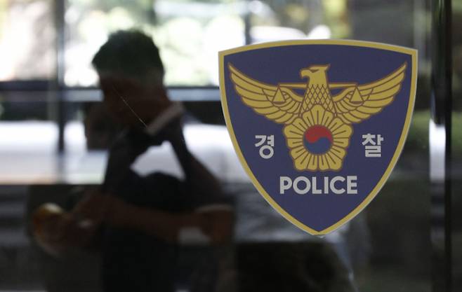 군부대 교회 여자 화장실에 몰카 설치한 군종목사… 불구속 입건