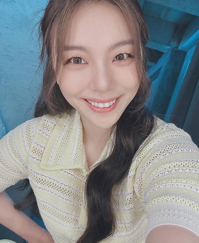 에일리 누나 맞아 3세 연하 남자친구가 반한 데일리 메이크업 룩 뷰티는 내운명