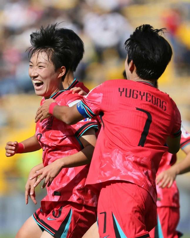 韓 축구의 무서움 다시 한번 각인시켰다獨 만나면 강해지는 한국 10년 만에 U 20 여자 월드컵 16강 진출 쾌거