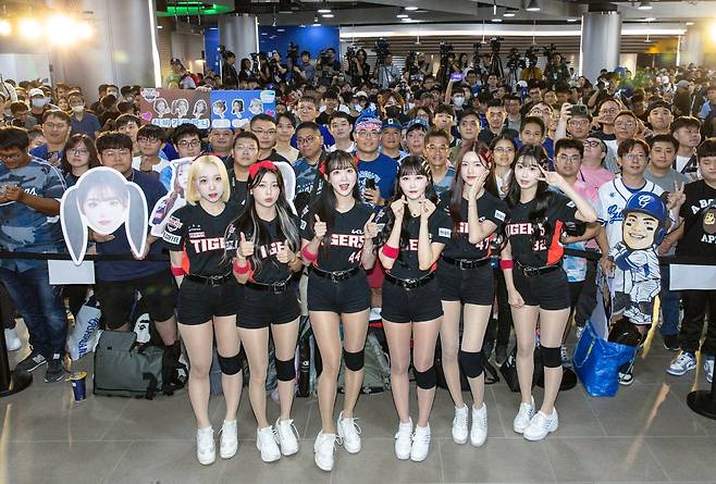 화장 고치다 ‘삐끼삐끼외신도 주목한 이주은에 대만 러브콜