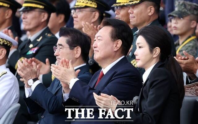 윤 대통령·김건희 여사 국군의날 기념행사 참석 Tf사진관