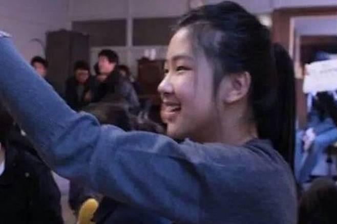 시드니 Yg 오디션에서 7001 경쟁률 뚫고 합격했다는 여중생 근황 뉴스에이드