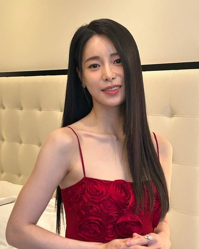 임지연 우아美의 정점 더글로리 연진이의 화려한 변신 더 갤러리 뷰티는 내운명