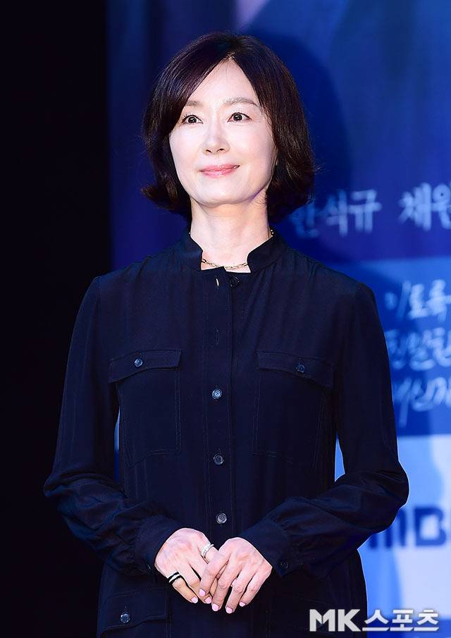 오연수 안경 벗고 10년은 젊어보여 본업모드 드라마 출격 셔츠 원피스룩 뷰티는 내운명