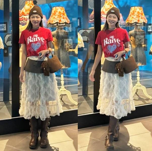 170cm 송해나 넣어입음 더 길어보이네 로맨틱 레이스 롱스커트 전시회 나들이룩 스타와 패션