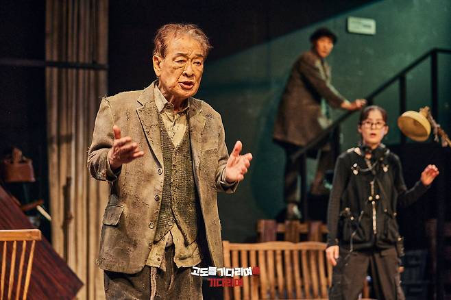 이순재 건강 악화로 출연 중이던 연극 전면 취소 3개월간 휴식