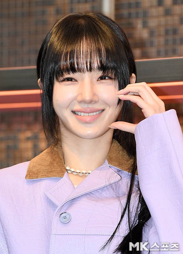 박규영 라벤더맛 머스터드 유니크한 컬러 매치 오버사이즈 재킷 롱스커트룩 스타와 패션