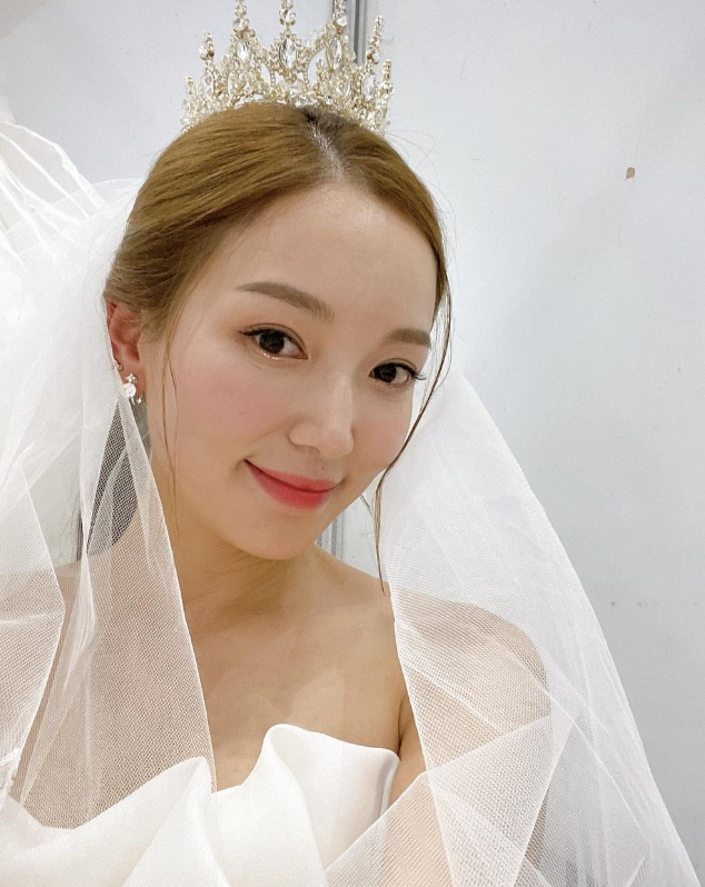 열애설없이 11월 깜짝♥결혼 발표해 모두 놀라게 한 유명 여배우 어썸클