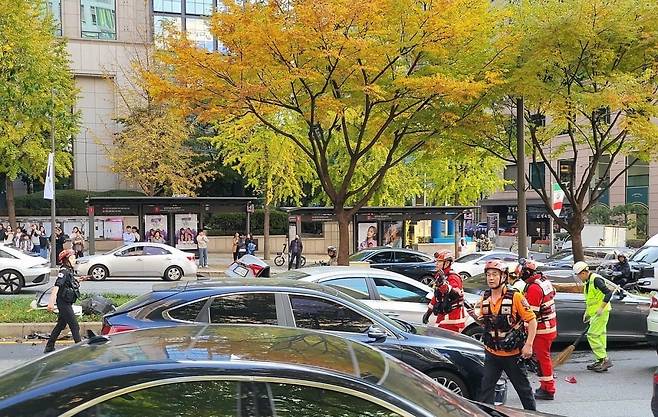 무면허 20대女 대낮 광란의 질주강남 한복판 8중 추돌 영상