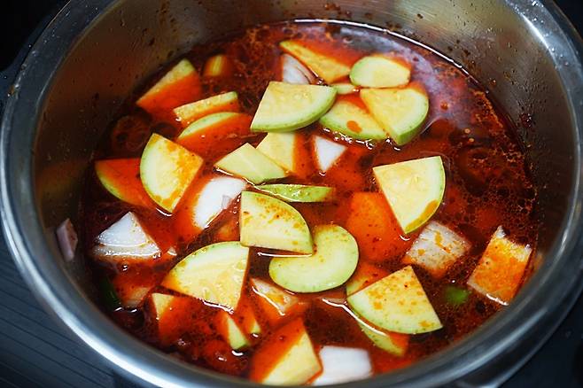 스팸으로 만드는 류수영 순두부찌개 라비키친 주부요리