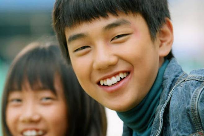 생후 60일 된 아기 죽을 위기에 처하자 대신 병원비 낸 배우의 정체 뉴스에이드