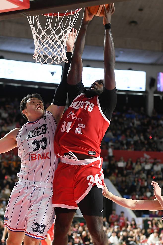 서울 SK, KCC에 대승 거두며 연승 질주…워니 트리플더블 달성(종합)