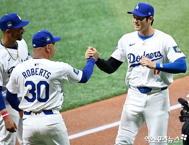 Mlb 첫 50 50 오타니의 트로피 수집 시작했다개인 통산 3번째 실버슬러거 수상