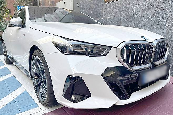 벤츠 너네나 타라 돈 있는 아빠들 Bmw 이 차 타는 이유 뭐길래 오토포크