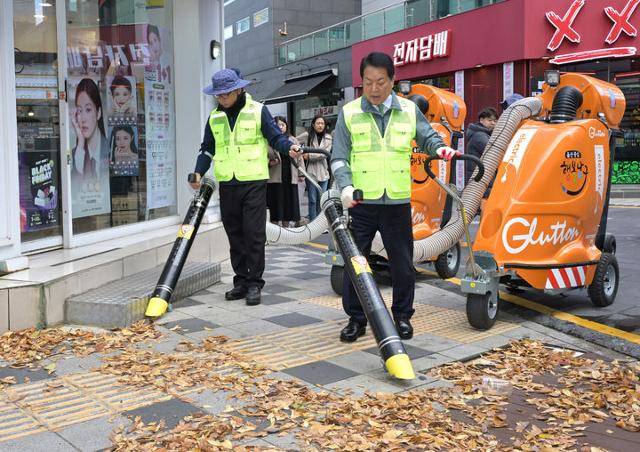 클릭자치현장 울산 남구 친환경 진공 노면 청소기 도입