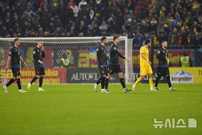 Uefa 경기 중 정치 구호 듣고 철수한 코소보 몰수패 결정
