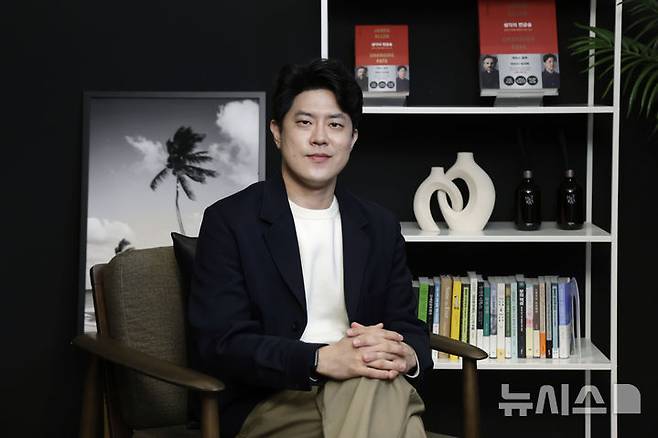 사기·불치병 극복하고 경제적 자유 이뤘다유튜버 하와이 대저택 인터뷰