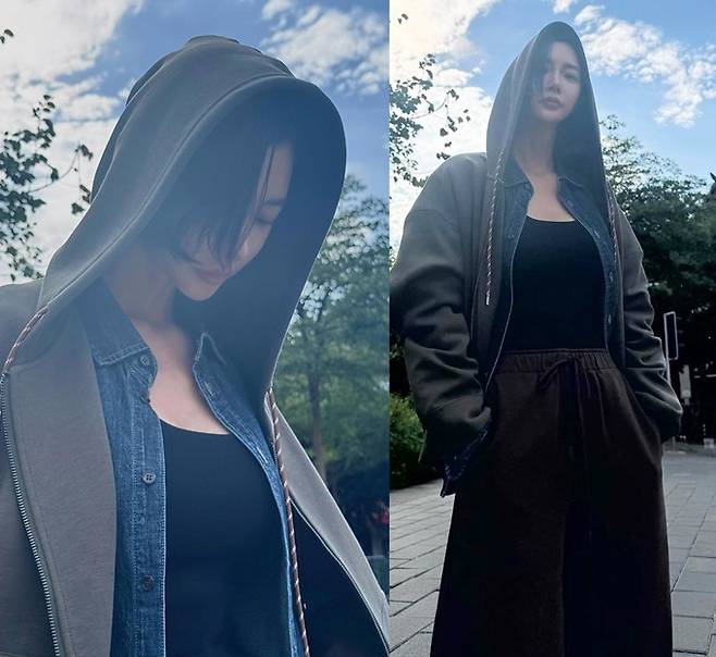 클라라 숏컷에 후드 쓰니 딴 얼굴 분위기 싹 더 어려진 꾸안꾸 데일리룩 패션엔