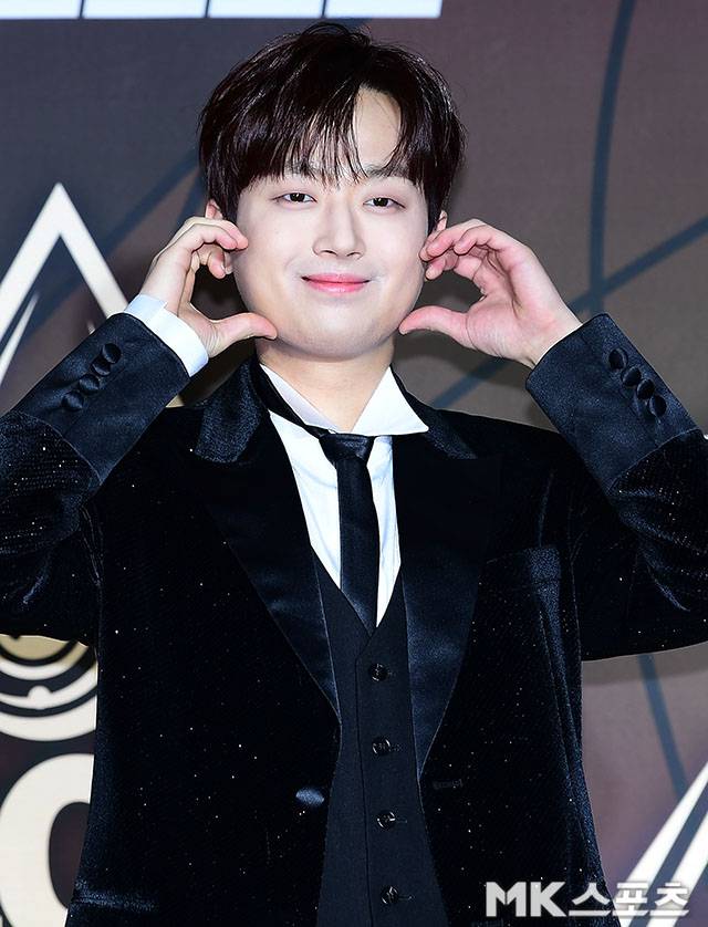 ‘믿보 진행’ 이찬원, ‘2024 KBS 연예대상’ MC 꿰찼다[공식]