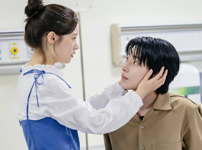 황인엽♥정채연 공개 연애 선언최원영·최무성 충격조립식가족