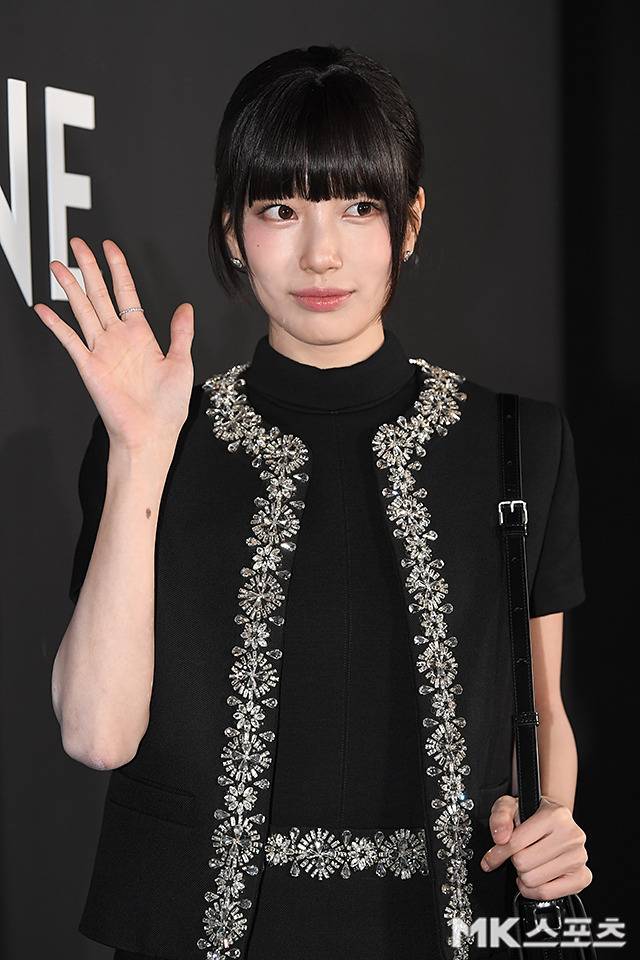 수지 청담동에 여신 강림 셀린느 홀린 럭셔리 아우라‘수지 효과 또 통했다 뷰티는 내운명