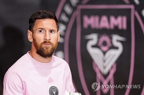 메시 인터 마이애미와 2년 재계약 유력수아레스 잔류마스체라노 선임→축구의 신 동행 가속화