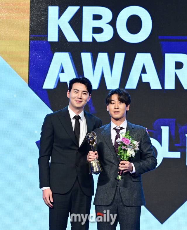 점수로 인정받고 싶었다” Kia 박찬호 솔직고백수비상 2연패가 남다른 진짜 이유 Kbo 최초의 이것
