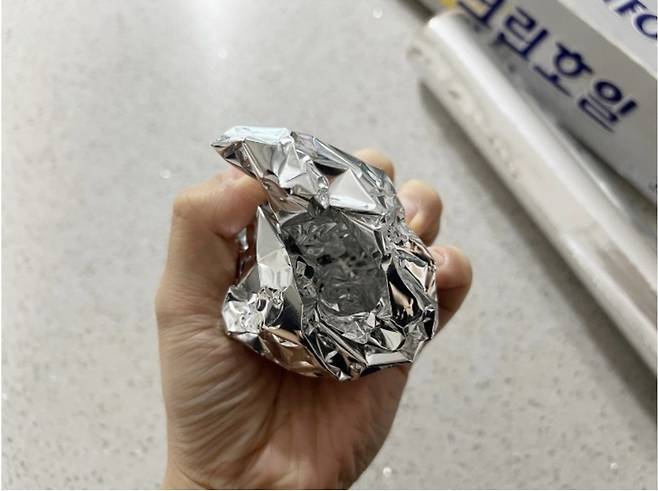 건조기에 쿠킹호일을 넣으면 겨울철 이 고민이 해결됩니다 오늘살림루틴