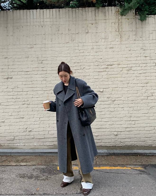 차정원 롱코트에 명품백으로 우아한 겨울패션 스타픽