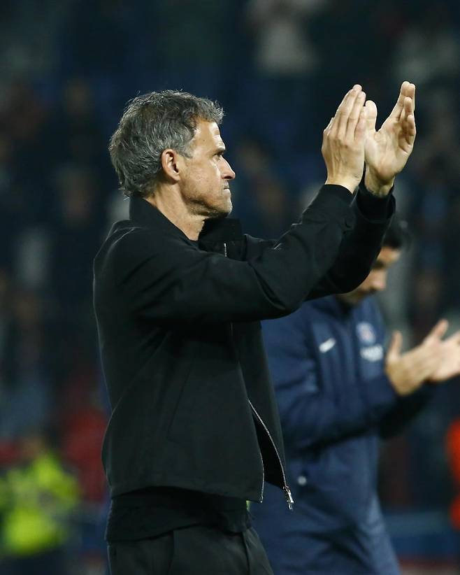 물병 날리고 강한 질책까지엔리케 Psg 감독 다큐멘터리 논란