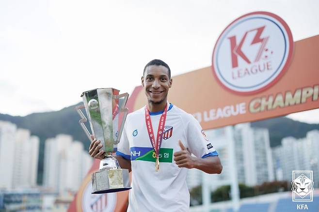 '18세' 전북 준프로 진태호, K4리그 MVP 수상…시흥 까밀로는 K3 3관왕 싹쓸이