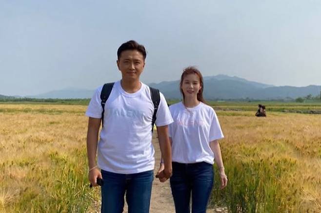 2015년에 결혼했는데 대학생 딸이 있다는 배우 부부 요즘뭐하니