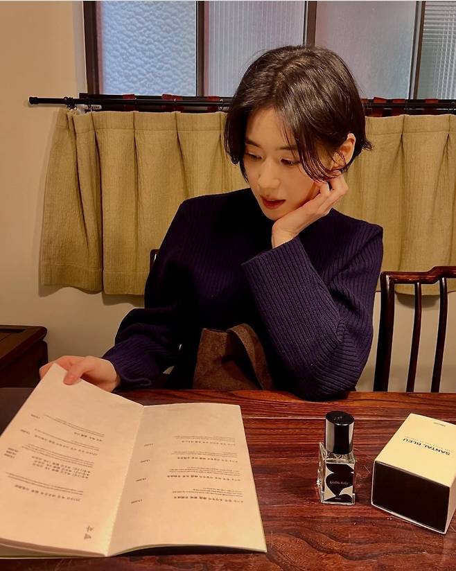 정은채 숏컷 멋녀의 겨울픽 툭 걸친 테디코트 감각적인 데일리룩 스타와 패션