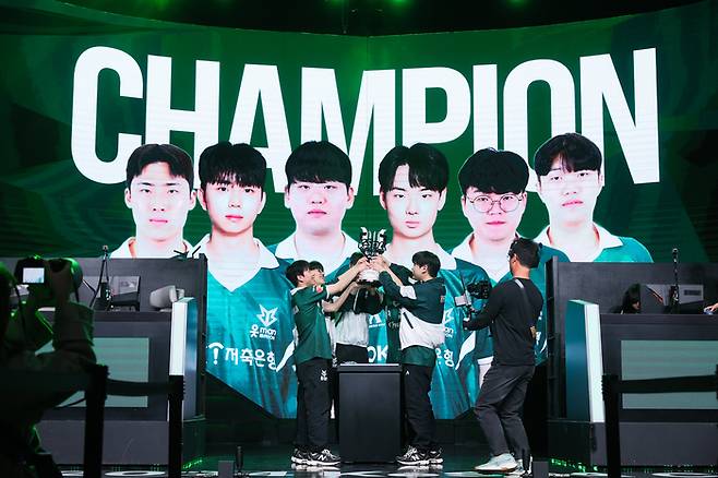 ‘탱킹인줄 알았는데 ‘꼴찌→우승 달라진 브리온 투자 규모가 입증한 결과다 Ss시선집중