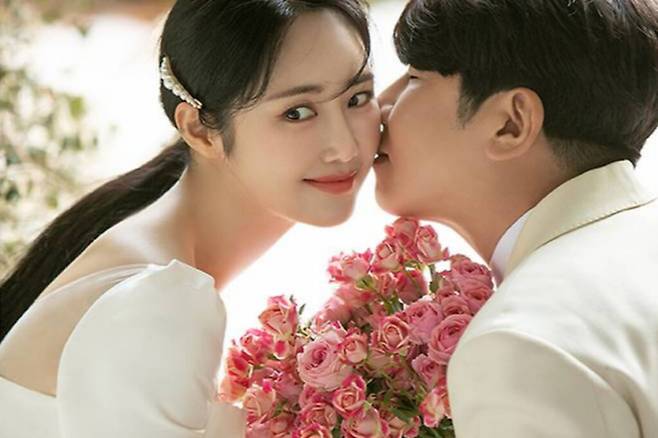 ‘6개월 만에 이혼 발표 사실 이혼이 아니었다 셀럽스케치