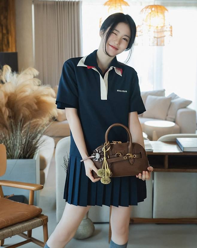 신예은 미우미우랑 찰떡 정년이 영서의 청순 세련美 러블리 프레피룩 뷰티는 내운명