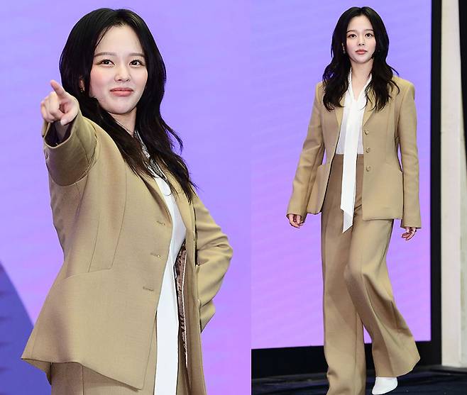정지소 쾌활한 25살 요정 볼매 터진 세련된 브라운 슈트 셋업룩 뷰티는 내운명