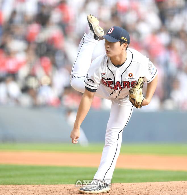 공식 ‘14억 김택연 고졸 2년차 최고 연봉 타이‘곽빈 38억 강승호 37억 두산 2025년 연봉계약 완료
