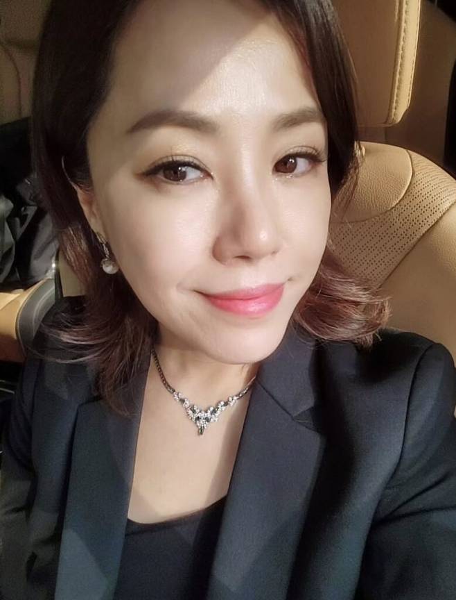 ‘이혼한 지 10년 뒤늦게 ‘싱글맘 고백했다 셀럽스케치