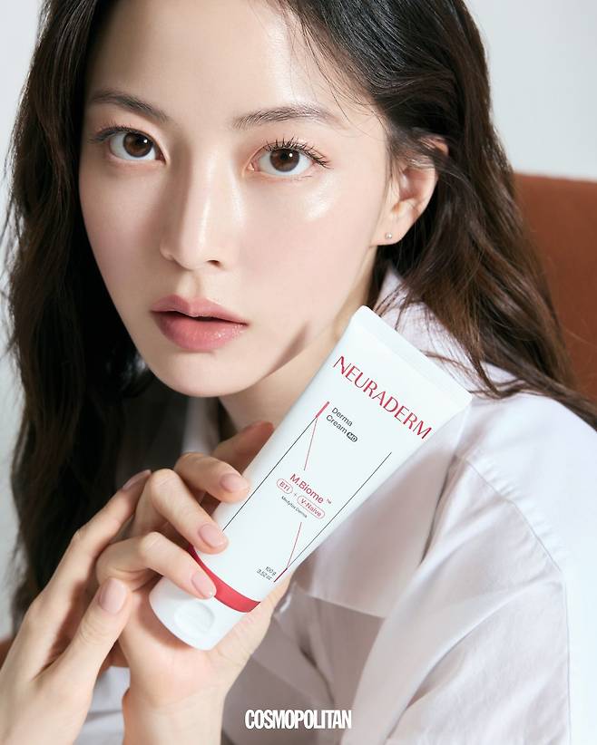 얘 피부 좀 보라 슬로우에이징엔 이것