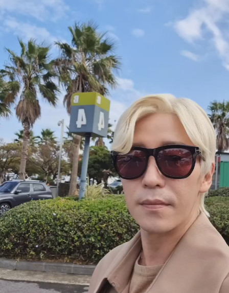 급 비공개 결혼 알린 48세 배우 신부의 정체는 맥스무비