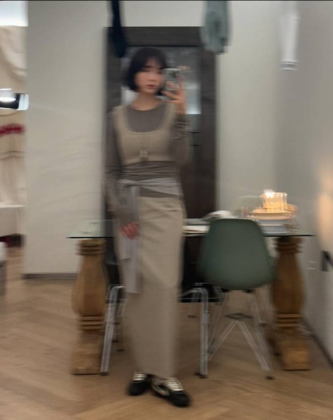 금새록 168cm 더 길어보여 롱스커트에 매듭이 찰떡 마네킹 비율 연출한 여신 셋업 뷰티는 내운명