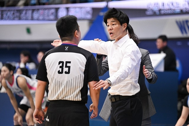 약속된 수비에서 실수 나와” 아쉽게 전반기 마친 하상윤 삼성생명 감독의 쓴웃음 Mk인천