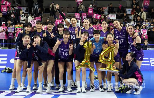 배구여제 김연경 5000득점 달성흥국생명 구단 최다 14연승 질주