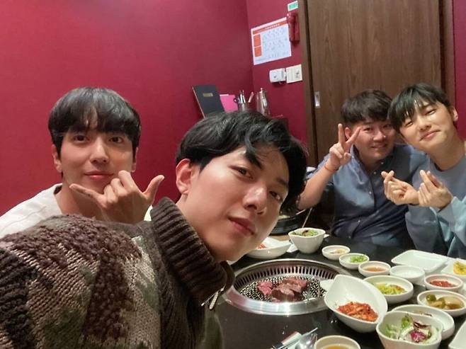 무명 가수 지금은 900억 매출 기업 대표 됐다 셀럽스케치
