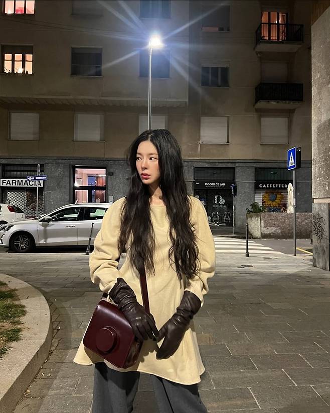 11kg 감량 장재인 아이돌보다 마른듯 헐렁한 티셔츠와 소멸직전 V라인 뷰티는 내운명