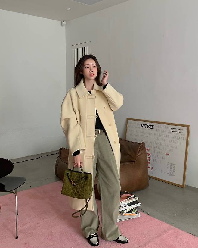 차정원 35살 맞아 아이보리 코트 입고 포근한 겨울여신 웰니스라이프