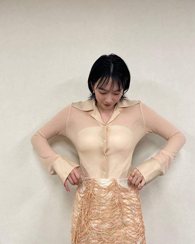 강지영 요요는 10년전 얘기 군살제로 슬림 보디라인 부러운 시스루 롱스커트룩 뷰티는 내운명